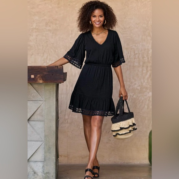 Boston Proper | Dresses | Boston Proper Black Lace Accent Mini Dress ...